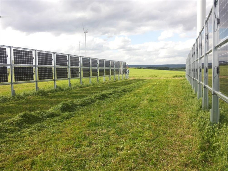 Alpiq plans 18MW vertical bifacial PV plant in the Swiss Alps - angelssolar